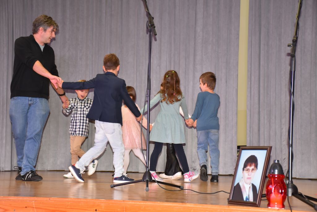 Román Ilonára emlékeztek Hodoson - MNMI - ZKMN